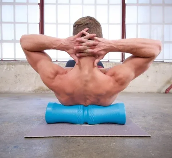 A BEGINNER’S GUIDE TO FOAM ROLLING: EVERYTHING YOU NEED TO KNOW